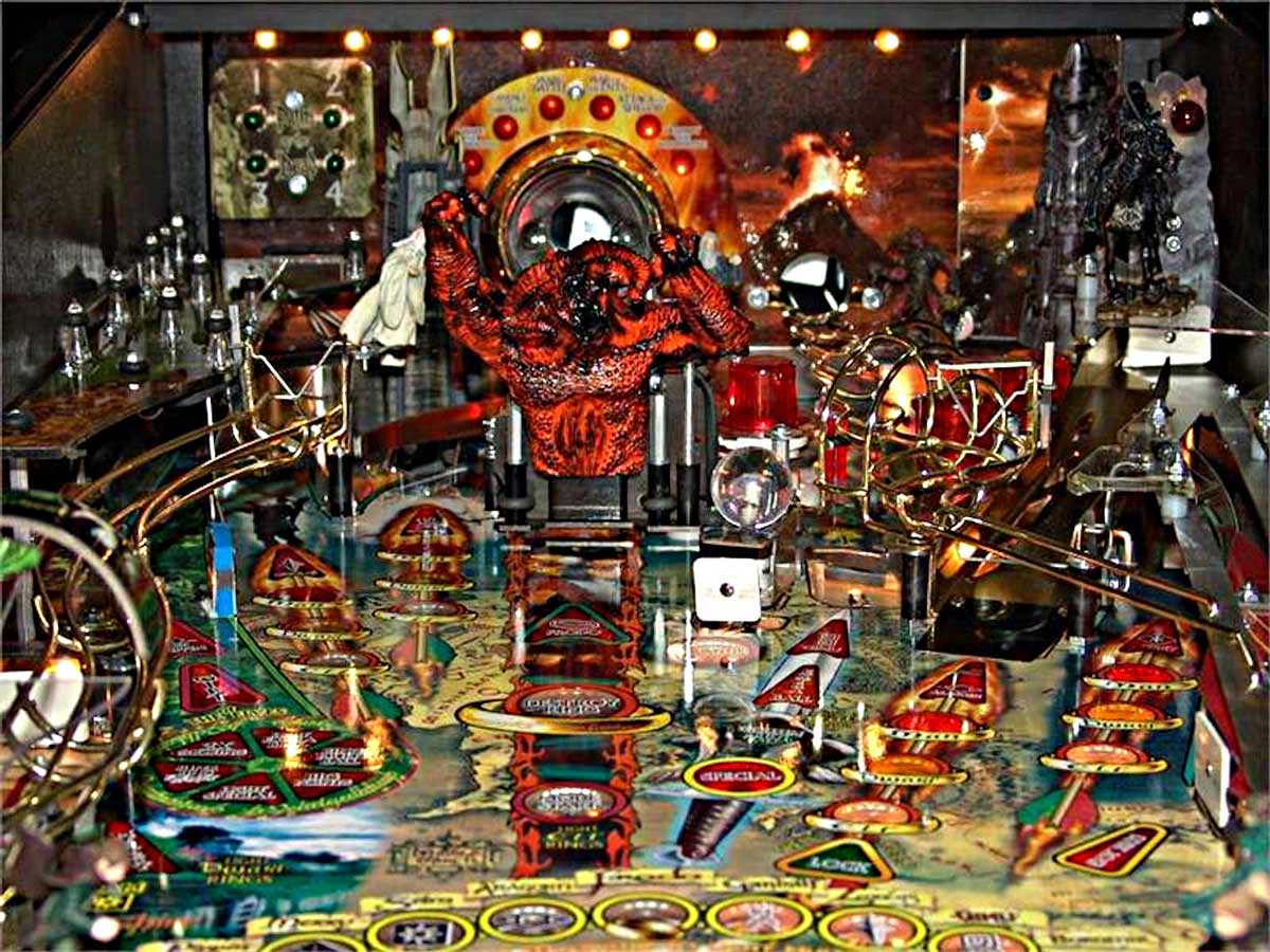 Lord of the Rings Pinball Machine - Game Room Planet