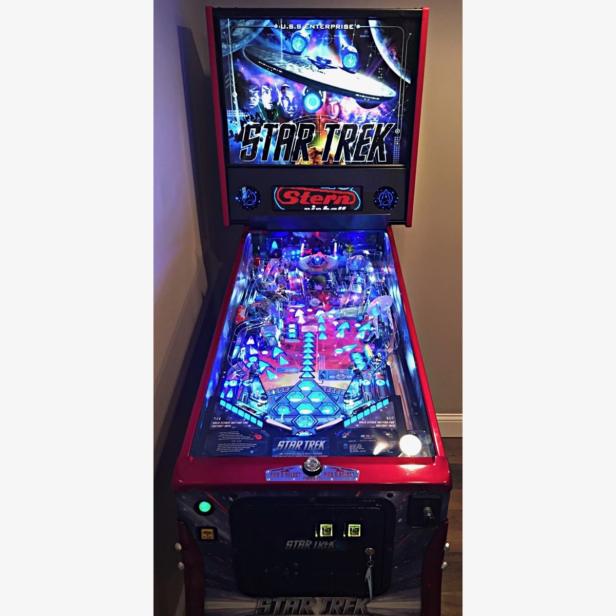 Star Trek Premium Pinball Machine - Game Room Planet