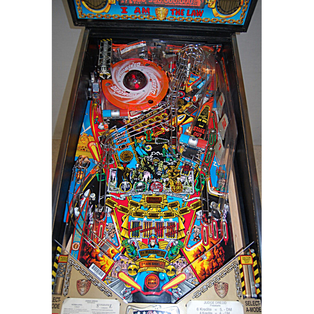 Judge Dredd Pinball Machine - Game Room Planet