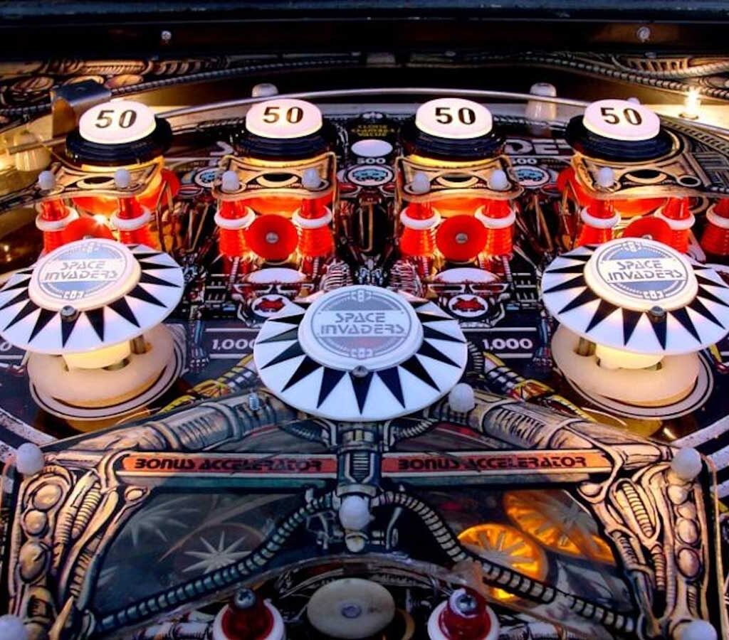 Space Invaders Pinball Machine - Game Room Planet
